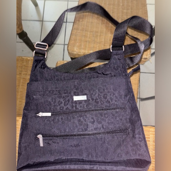 Baggallini | Bags | Chic Black Leopard Print Shoulder Bag | Poshmark